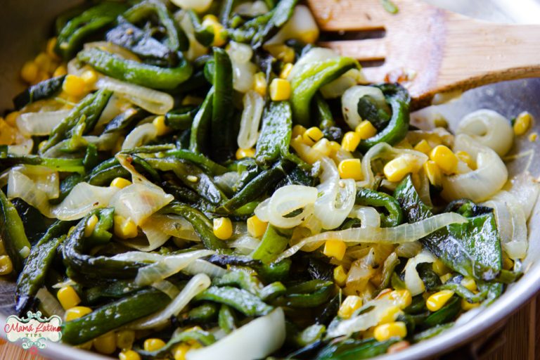 Receta de Rajas con Elote • Mama Latina Tips