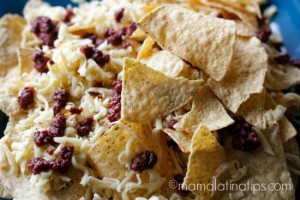 Chorizo Nachos a la Mexicana • Mama Latina Tips