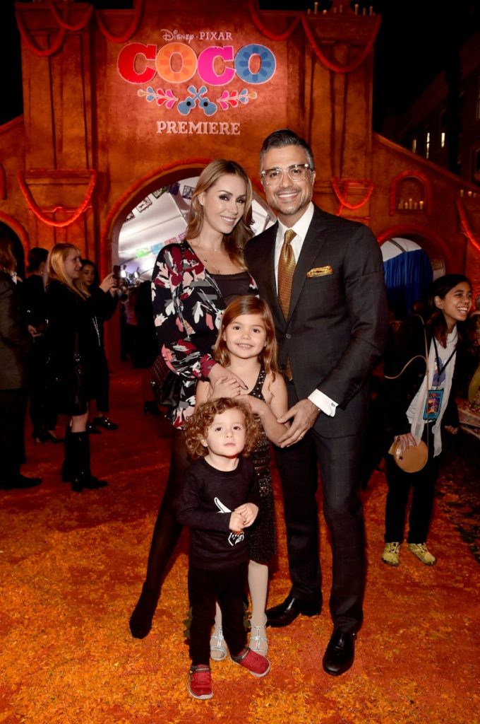 Estreno de Coco en Hollywood • Mama Latina Tips