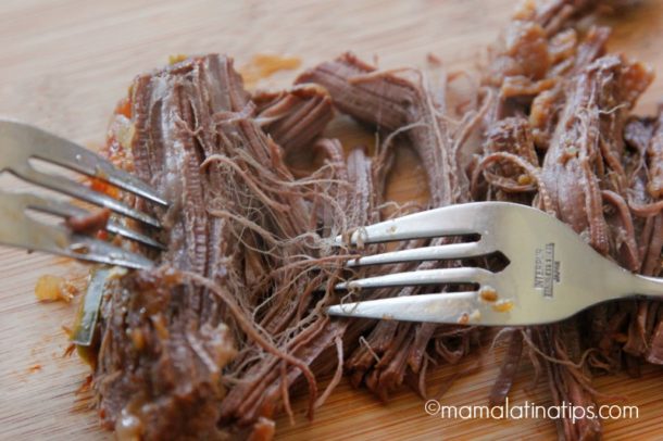 Ropa Vieja: Una Comida Fácil y Reconfortante • Mama Latina Tips