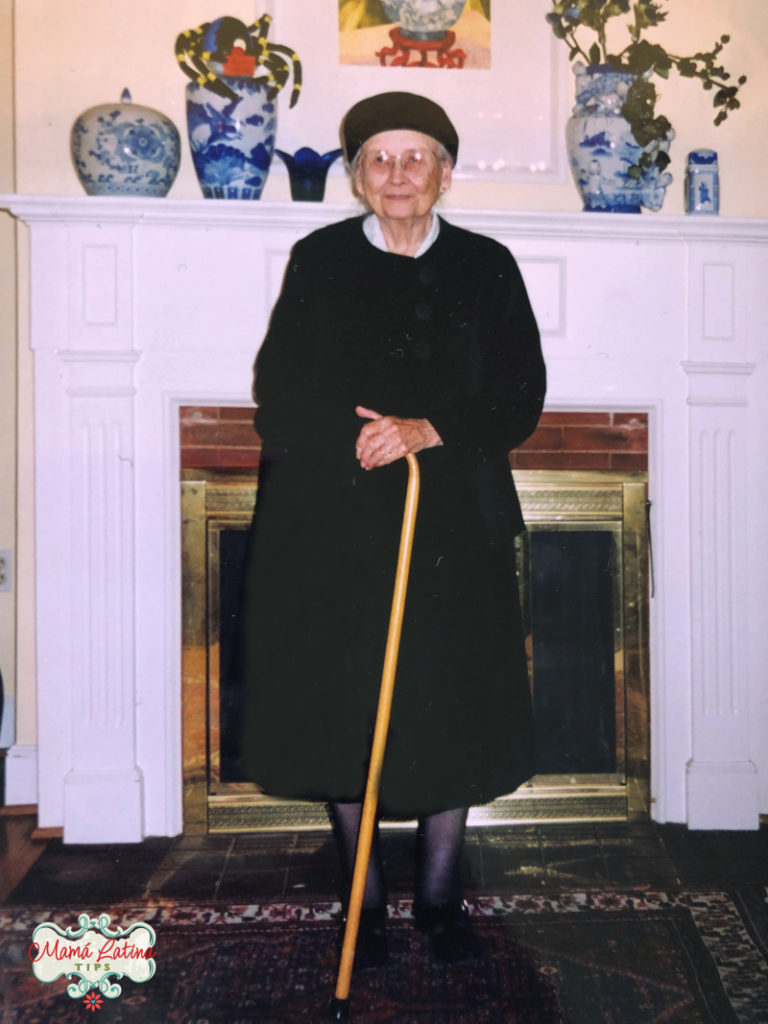 5 Lecciones de Vida que Aprendí de Mi Abuela Centenaria • Mama Latina Tips