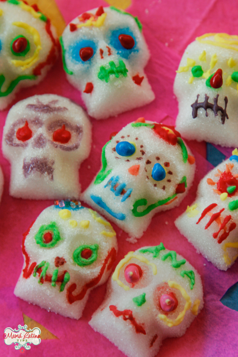 How To Make Edible Sugar Skulls for Day of the Dead • Mama Latina Tips