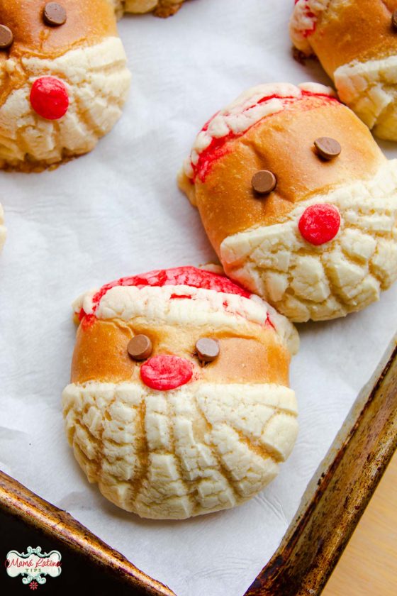 Santa Claus Concha Recipe • Mama Latina Tips
